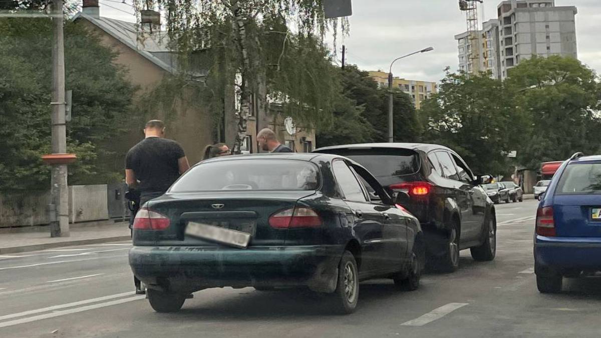 У Франківську на Незалежності ДТП Інформатор Івано Франківськ
