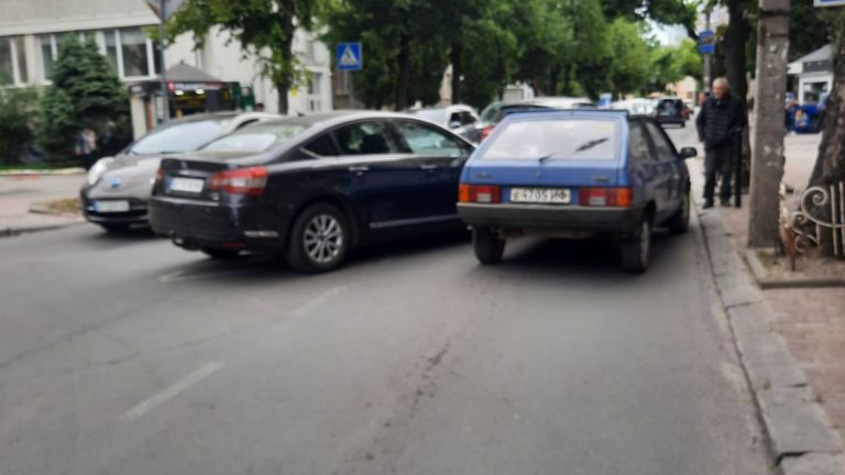 ДТП у Франківську на Чорновола заблоковано рух Інформатор Івано